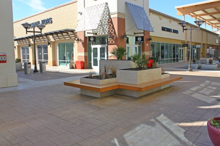 Tanger Outlets – Texas Bomanite